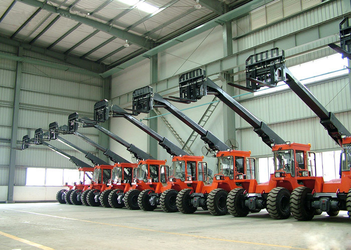 Diesel Engine Power 3.5 ton Telescopic Boom Forklift With 3620MM Max ...