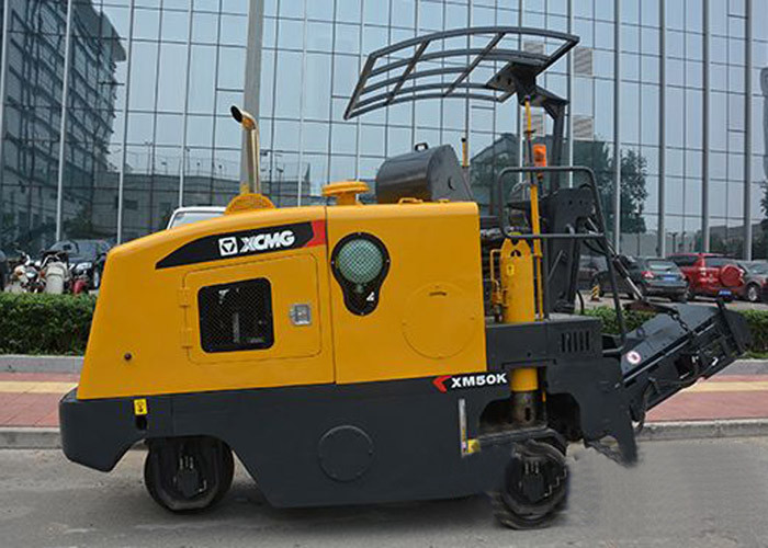 Hydraulic Asphalt Removal Machine , 160MM Max Milling Depth XCMG Small ...